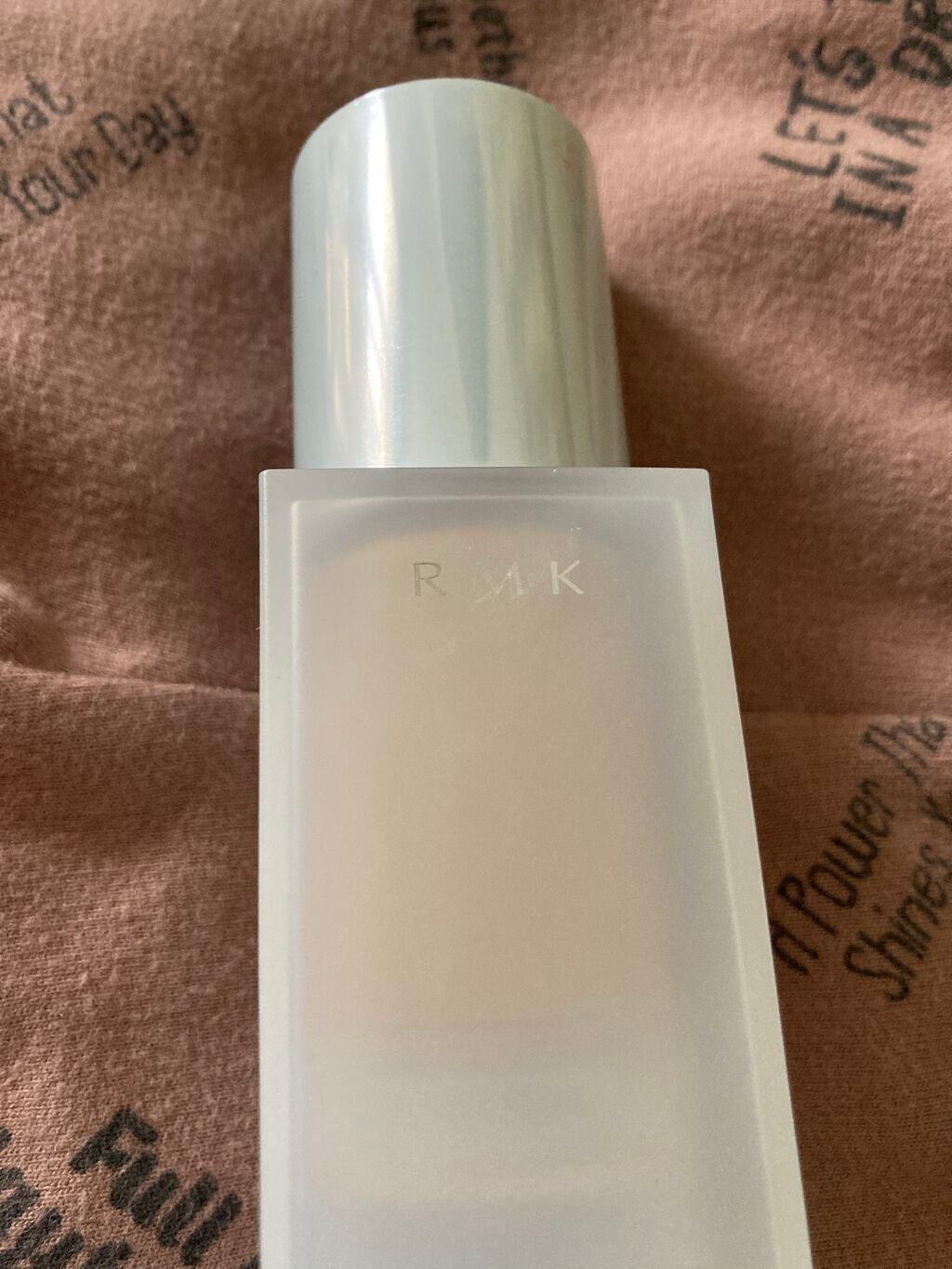 Rmk ジェルクリーミィファンデーション|rmkの色味は?色選びの参考になる口コミ ︎rmk Rmk ジェルクリーミィファンデーション