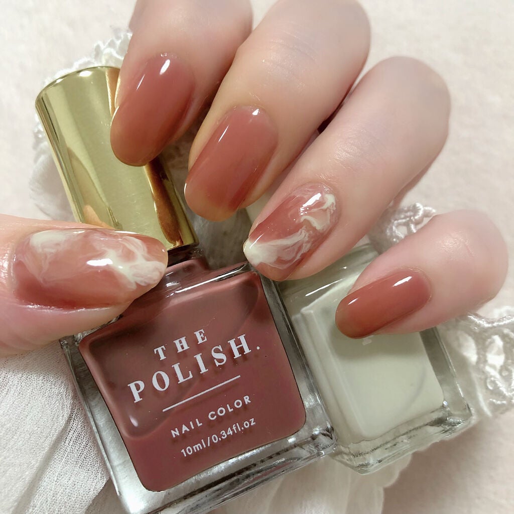 Pa Nail Collective・the Polishのマニキュアを使った口コミ 親指、薬指 ①pa ネイルカラーs007を2箇所置く