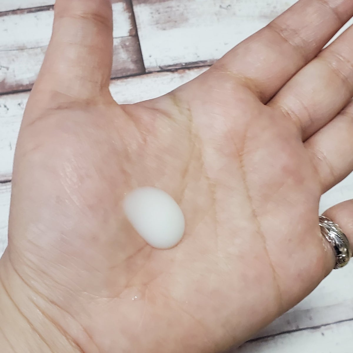 極潤 薬用ハリ乳液【医薬部外品】|肌ラボの効果に関する口コミ 【肌ラボ 極潤 薬用ハリ乳液】 By りーさん混合肌30代前半 Lips