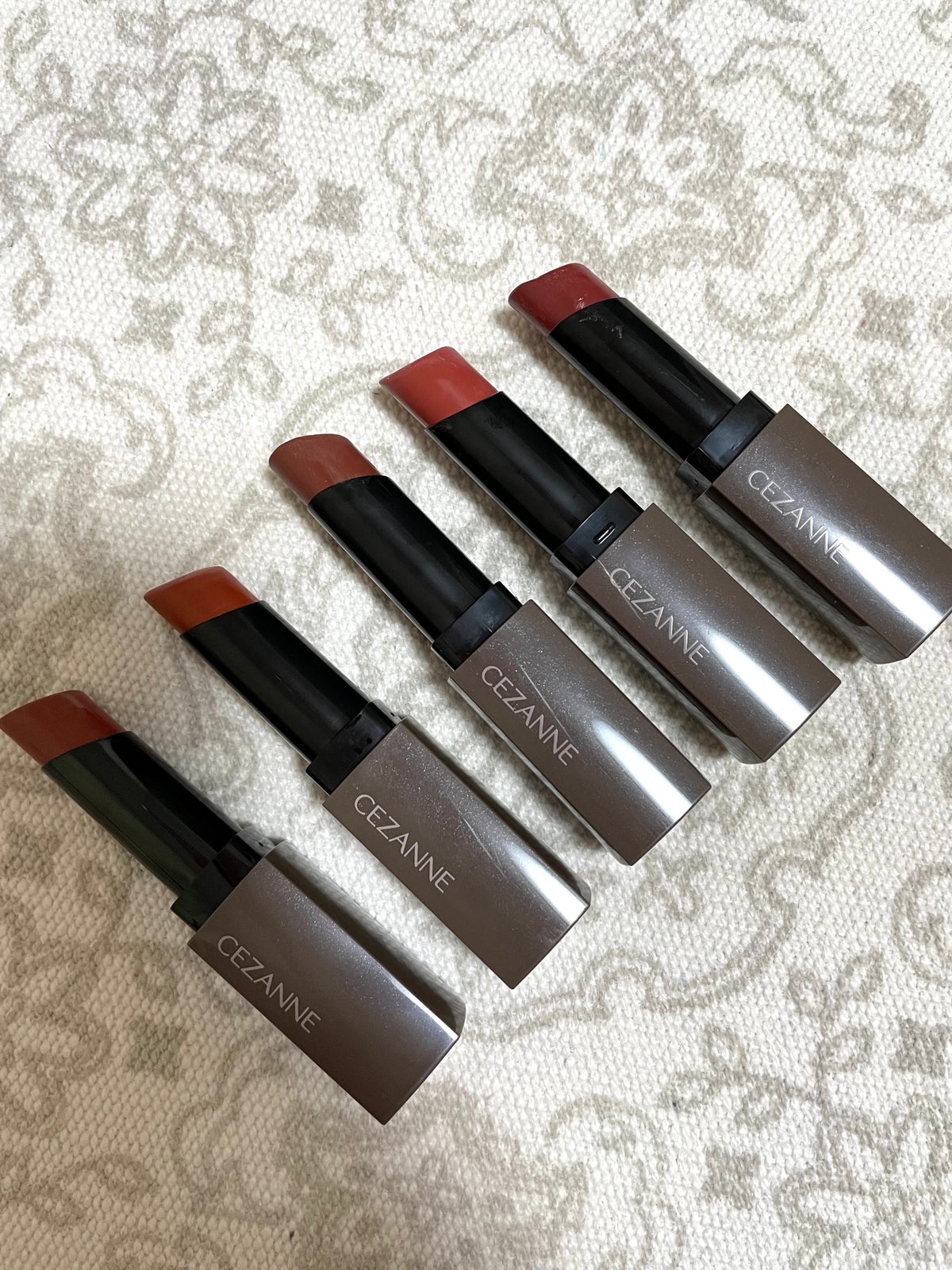 【限定色レビュー】リップカラーシールド|cezanneは落ちないのか?色持ちに関する口コミ Cezanne リップカラーシールド By