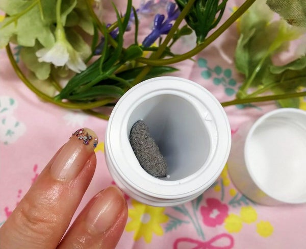 除光液をそのまま捨てるのは危険!捨て方の注意点や除光液の活用法を紹介 Lips