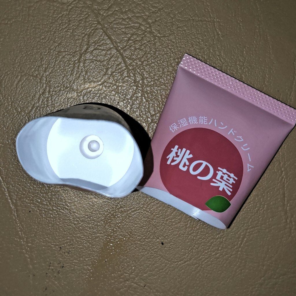 桃の葉ハンドクリーム|daisoの口コミ 今回も使い切りの投稿です。 冬はやはりハ By 🐻kanon 百均コスメ図鑑☺️色加工なし🌈