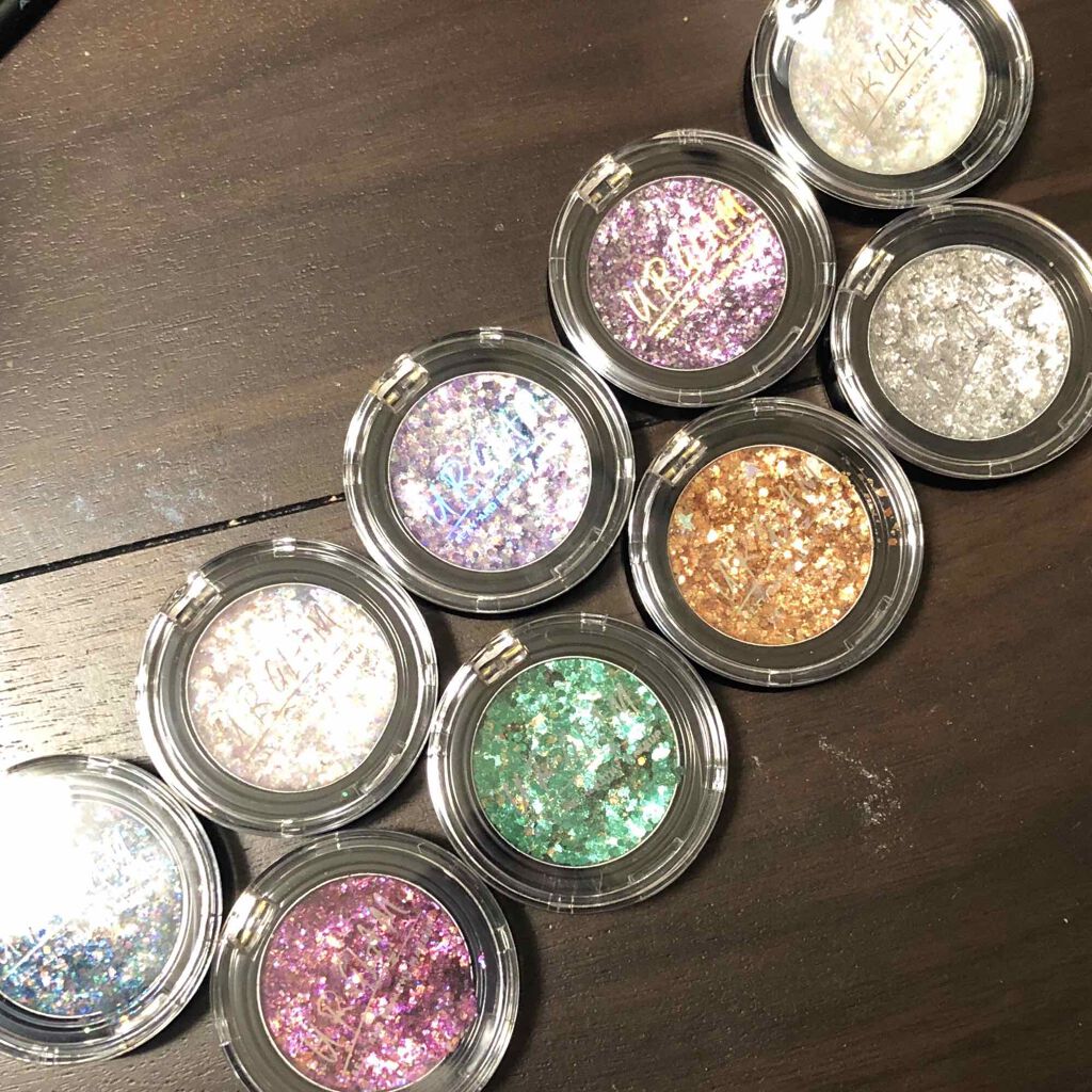 Urglam Glitter Gem|u R Glamの口コミ「ug グリッタージェム テクスチャは柔らかく思ったより塗りやすいです