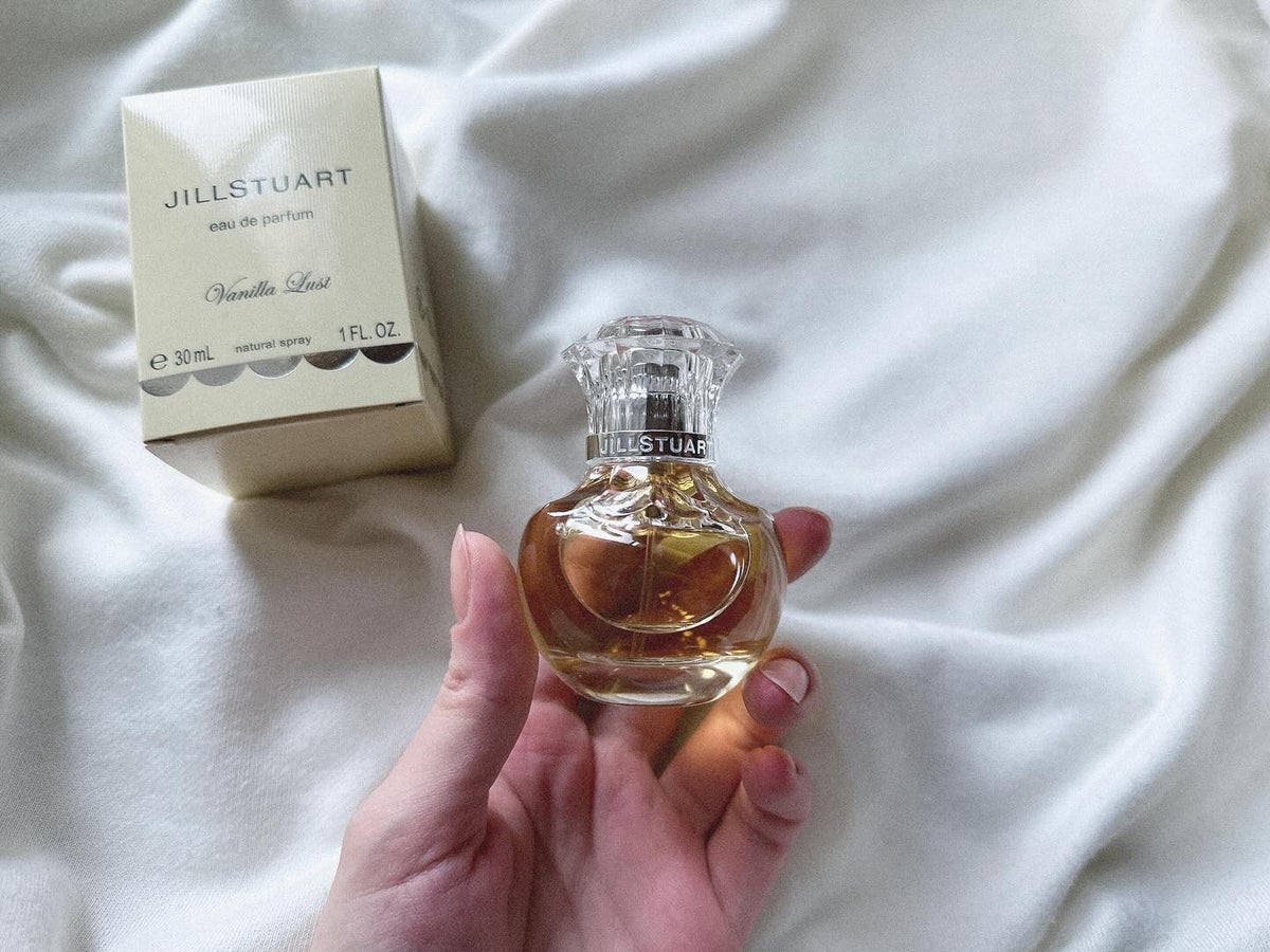 Am On Lips 「jillstuart ヴァニララストオードパルファン 」 Lips