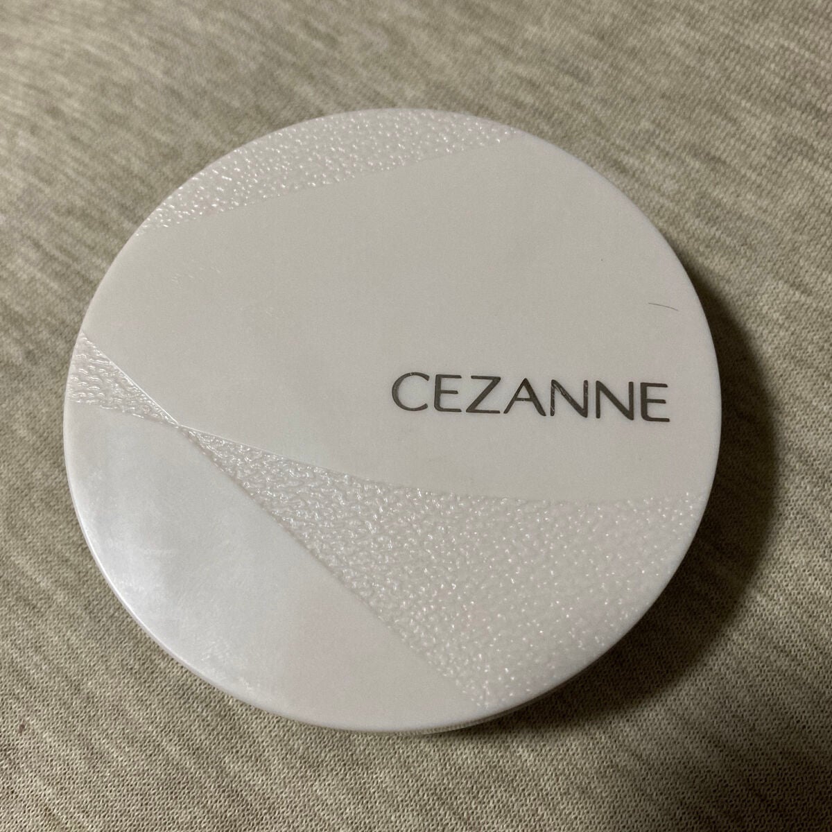毛穴レスパウダー|cezanneの効果に関する口コミ Lipsショッピング購入品。 By にこ混合肌30代後半 Lips