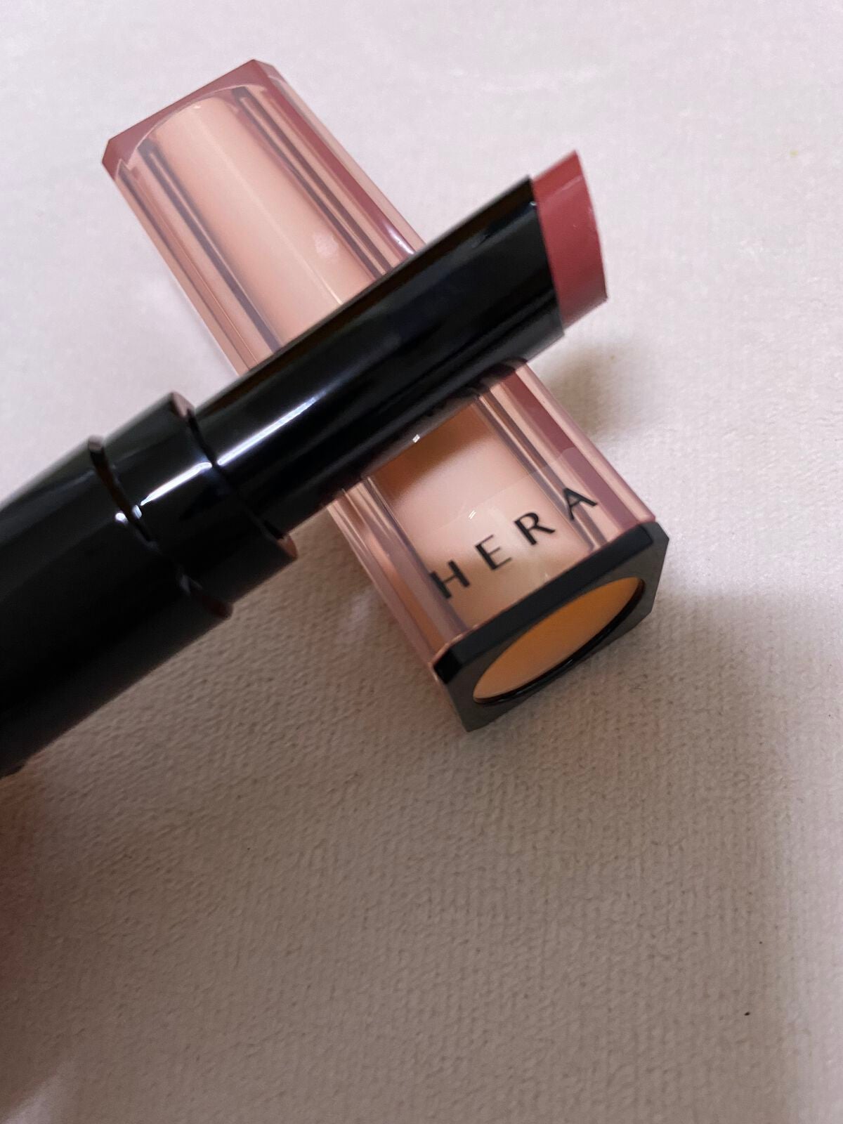 センシュアル ヌードバーム|heraの口コミ 乾燥しにくいリップ💓💄 Hera By すもちゃ混合肌20代後半 Lips