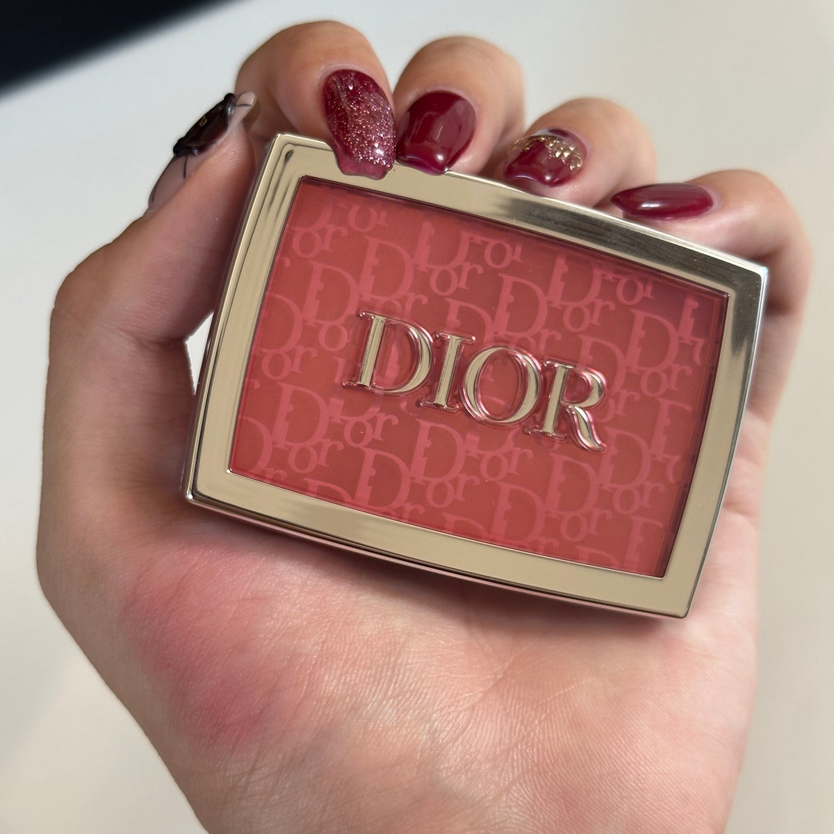 【新色レビュー】ロージー グロウ|diorの口コミ ブルベ夏におすすめのパウダーチーク!dior ロージーグロウ 012