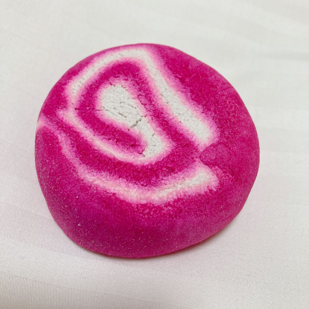 ラッシュの入浴剤 ぐるぐるブランケット&グルービー カインド オブ ラブを使った口コミ Lushのバスボム グルービー カインド オブ ラブ