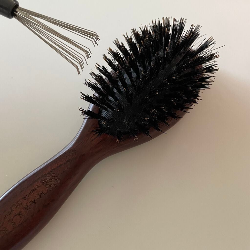 ヘアブラシクリーナー|セリアの辛口レビュー みなさんも騙されましたか? これめっちゃいいって言われがち By トロロ Lips