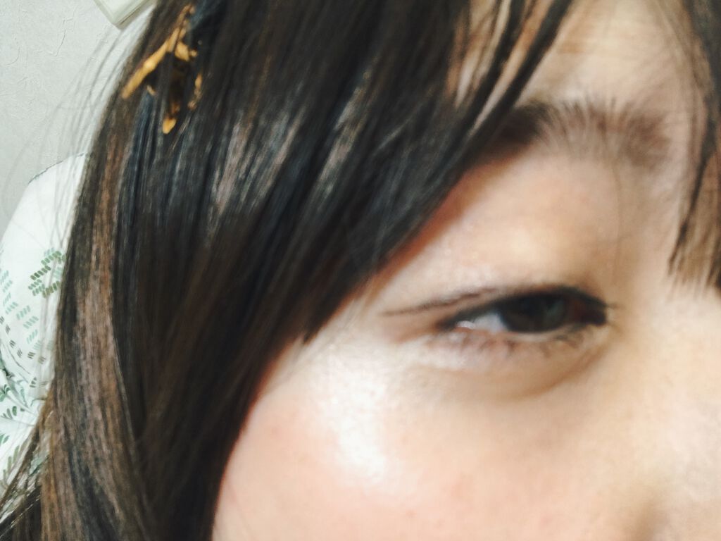 極細 アイライナーr|cezanneを使った一重メイクのやり方 目尻が特に重めの一重、アイラインをちょっと上めに書くことで重たさが改善さ