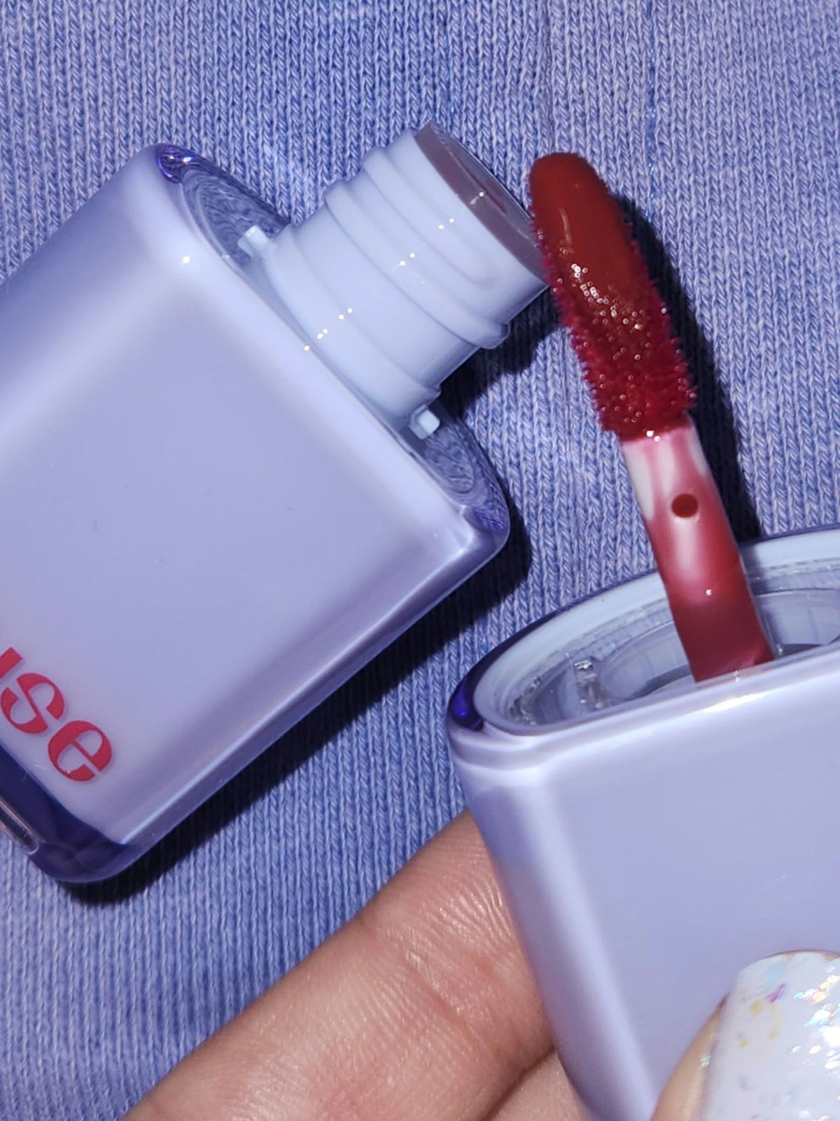 Nuse ケアリップチュアル|nuseは落ちないのか?色持ちに関する口コミ 優しい艶リップ!nuse ケアリップチュアル 09番 ディー