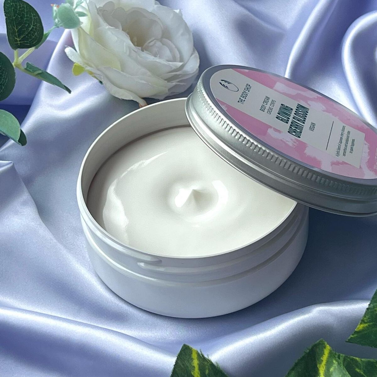 【限定ボディクリーム】グロウイング チェリーブロッサム ボディクリーム|the Body Shopの口コミ 今年のボディショップの桜