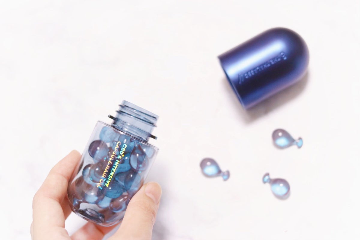 エイトザタラソ ユー Cbd&インテンシブ カプセル ヘアオイル|エイトザタラソの口コミ ヘアオイルはカプセル式で、見た目もグミみたいで