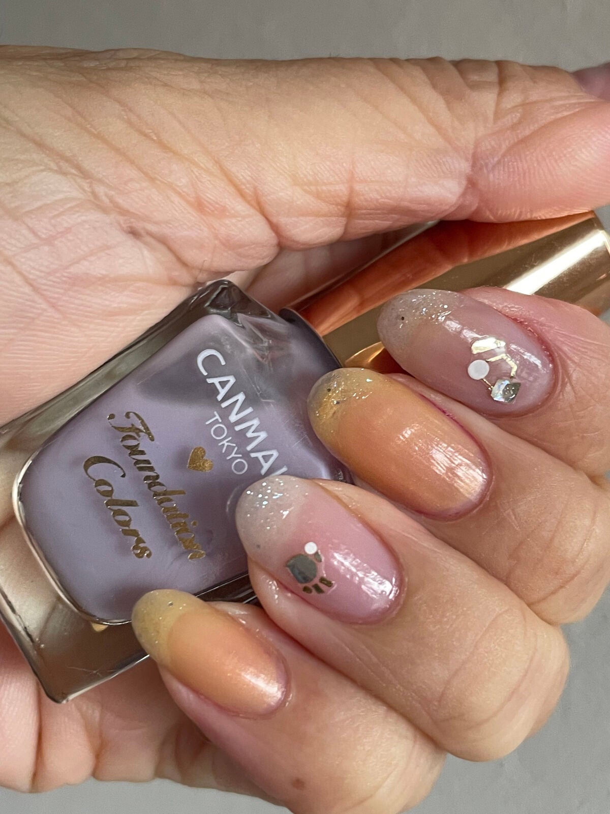 パラドゥ・addiction・キャンメイクのマニキュアを使った口コミ「こんにちは😃 コロン💕です Addiction 」 By コロン💕