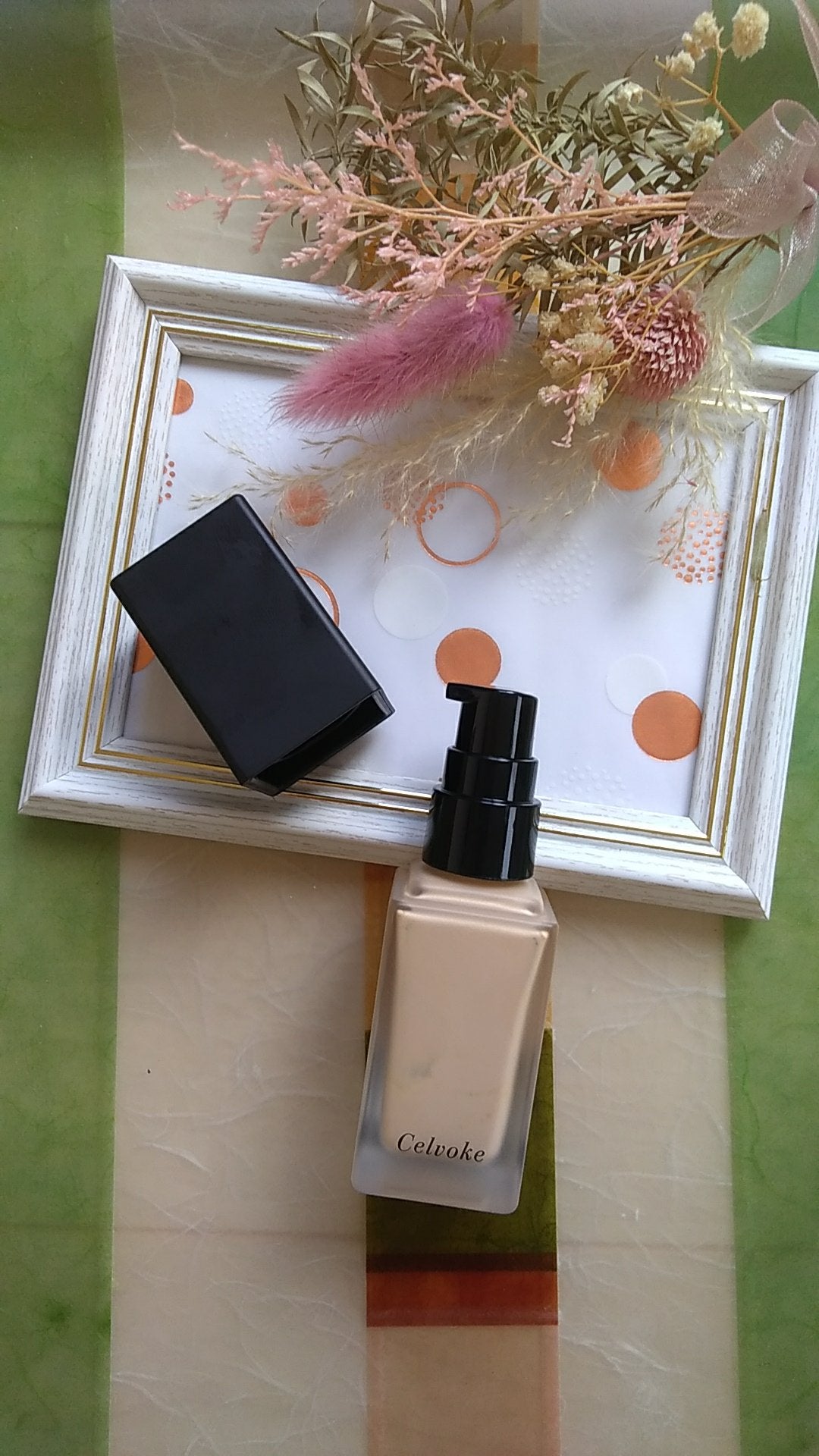あかね On Lips 「celvoke スキンレゾネート リキッドファンデーション 」 Lips