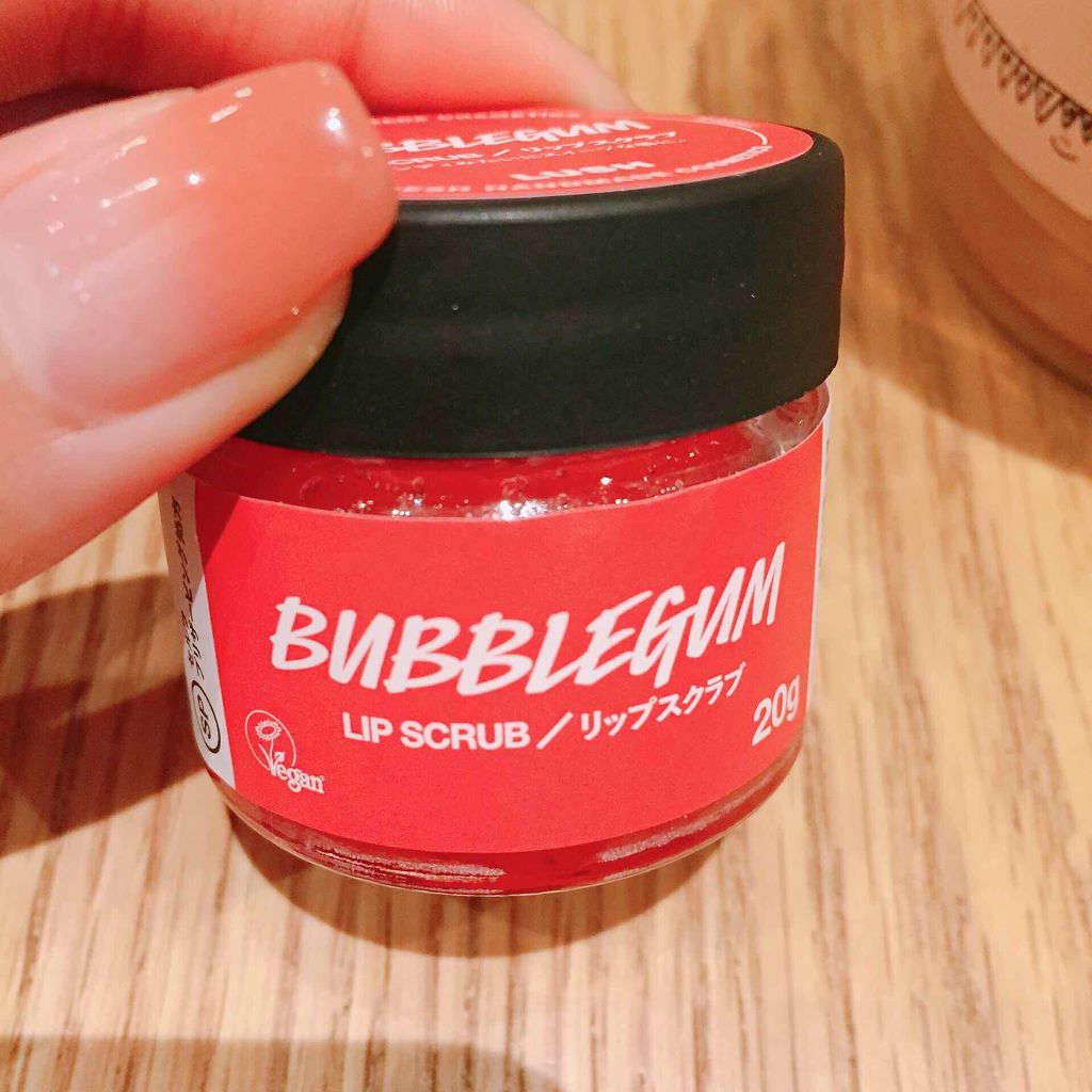 バブルガムフレーバー リップスクラブ|ラッシュの使い方を徹底解説 美味しいリップケア🤤 唇の皮が剥けてしまった時は、さらに剥かずにすぐに