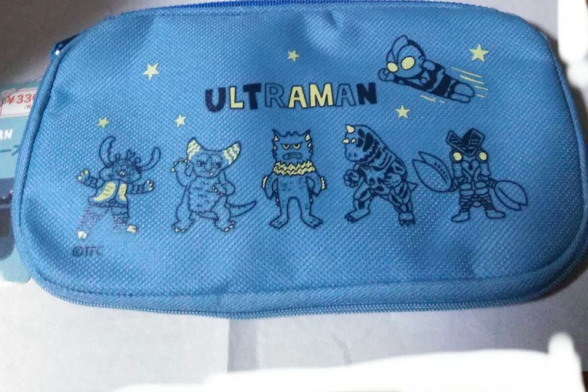 Ultraman ガジェットケース|キャンドゥの口コミ 超優秀!100均で買えるおすすめコスメ! キャンドゥ Ultraman ガジェット
