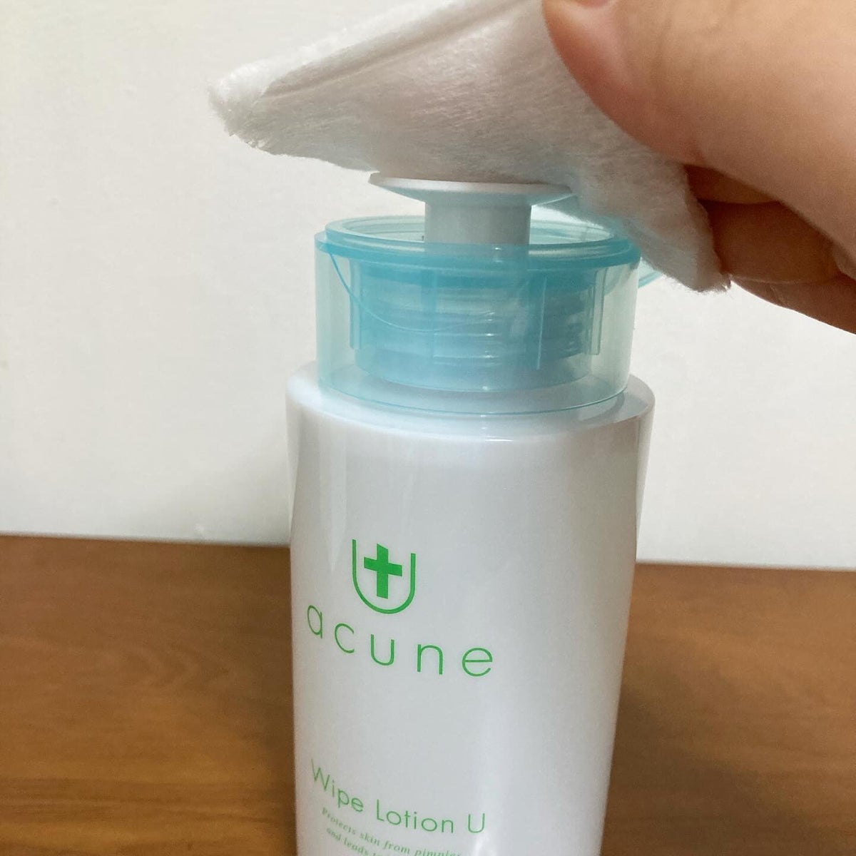 アキュネ 薬用ふきとりローションu|アキュネの口コミ ニキビケアにおすすめの拭き取り化粧水!年齢、肌に合わせたふきとりローション By
