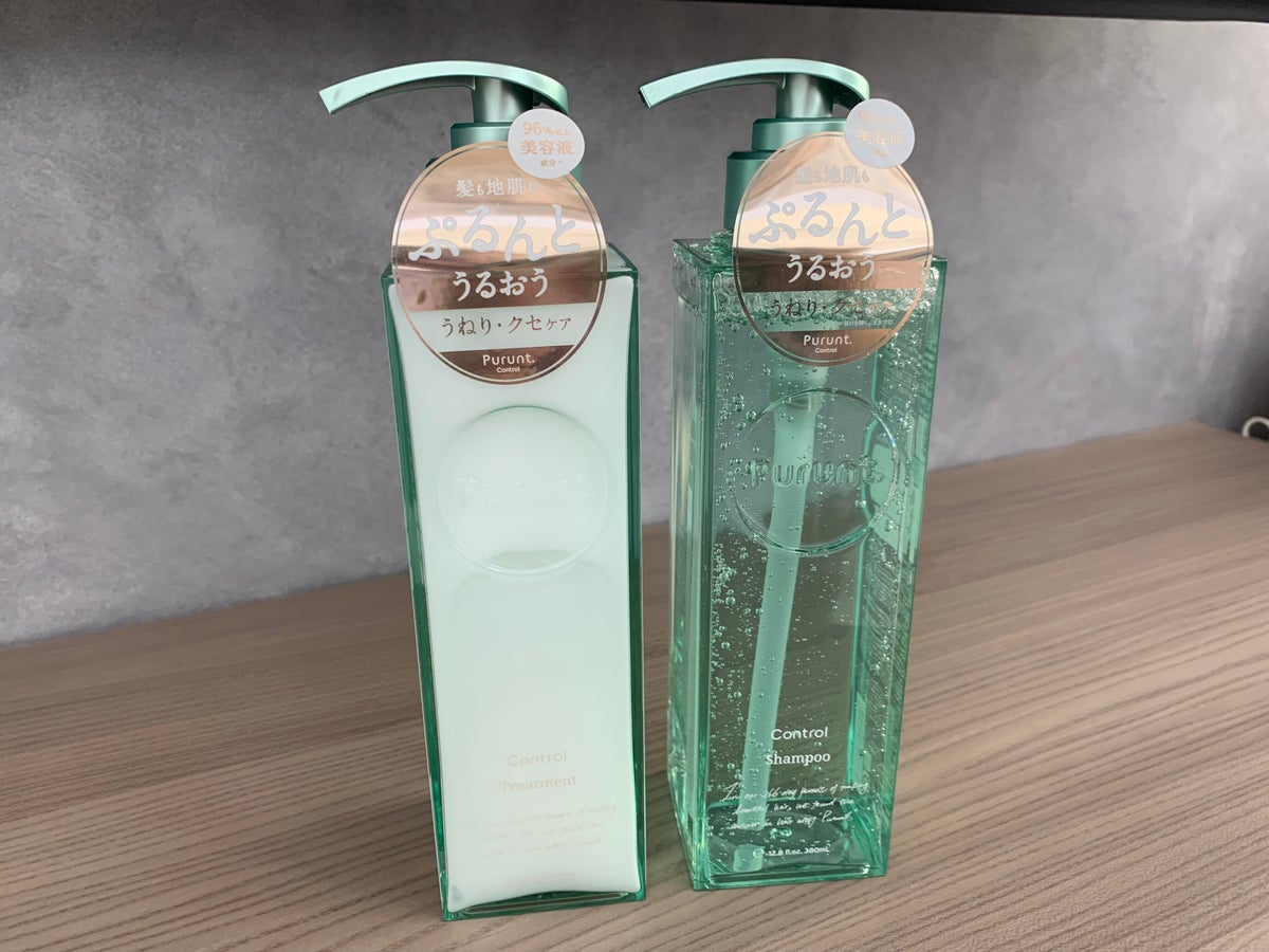 プルント コントロール美容液シャンプー/トリートメント|puruntの口コミ 暑くて汗をかくと、癖で髪の毛がくるくるになって悩んでいたの