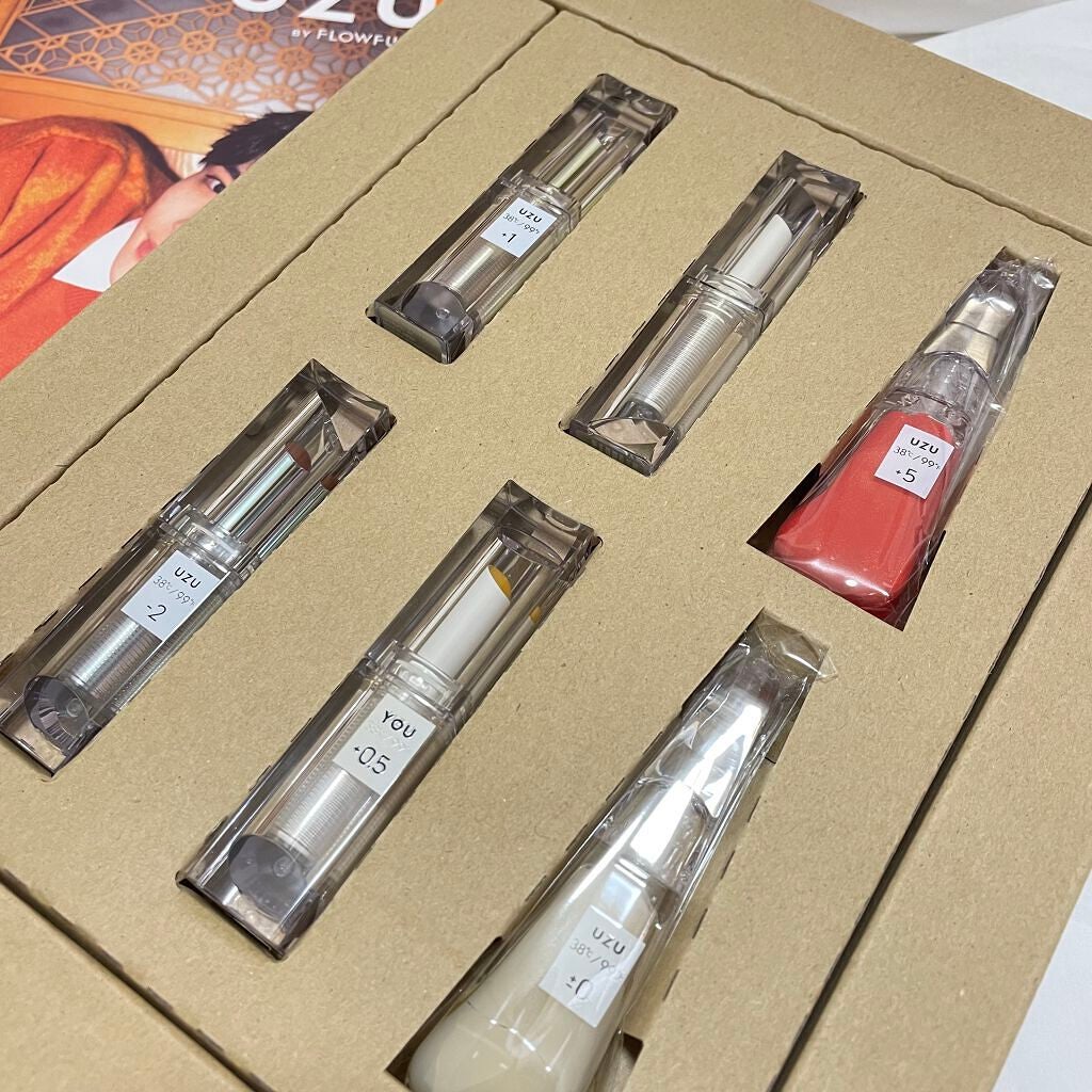 Uzu By Flowfushiの口紅 38°c 99°f Lipstick 他、2商品を使った口コミ 以前投稿したuzuのムック本が