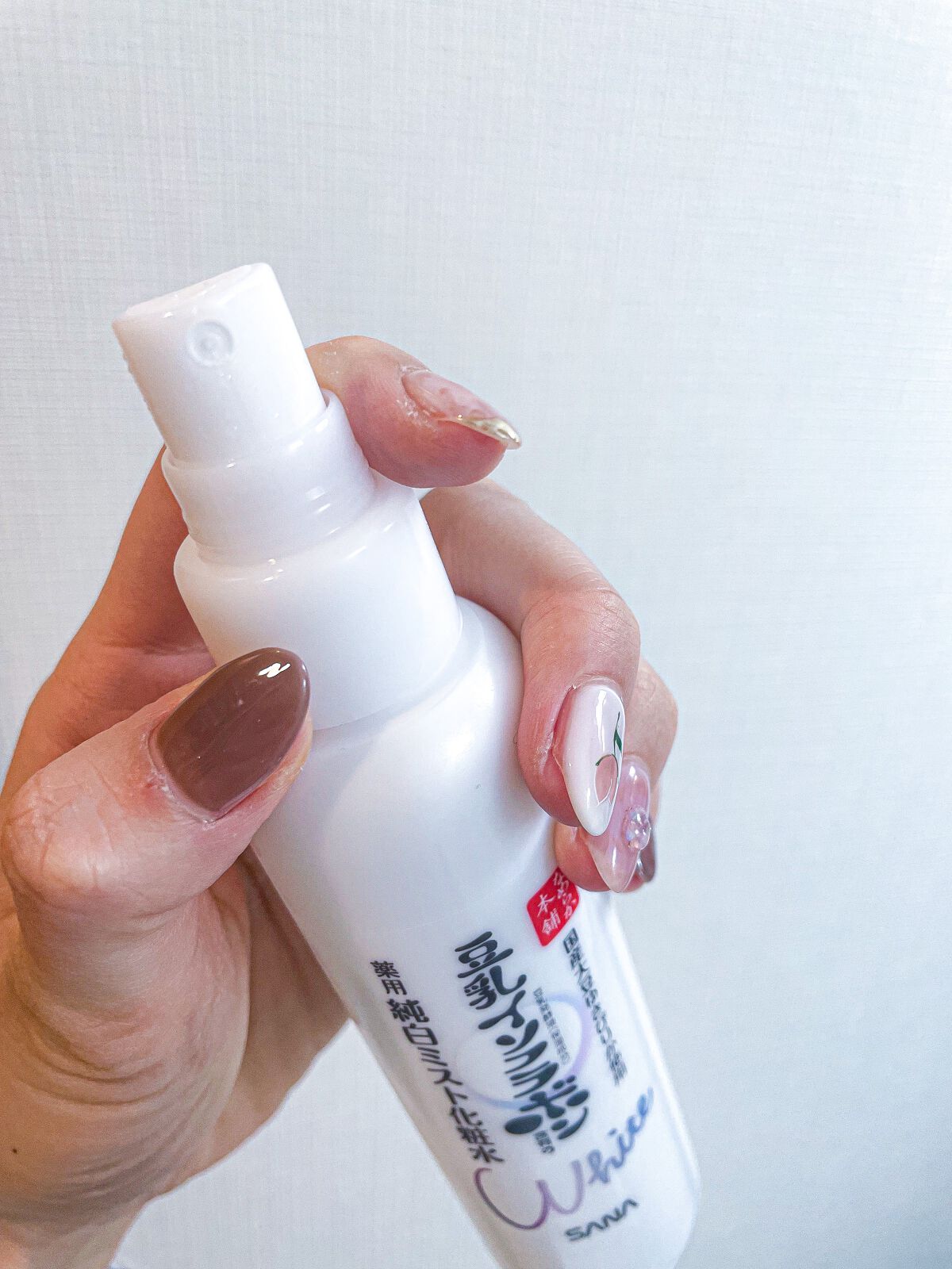 薬用美白ミスト化粧水|なめらか本舗の効果に関する口コミ 混合肌におすすめのミスト状化粧水!お風呂上がりにもメイク前にも💄シュッと By