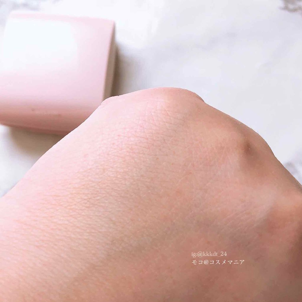 モイスチャー パウダー ファンデーションスポンジ入り|ちふれの人気色を比較 ちふれ モイスチャーパウダーファンデーション。 By モコ