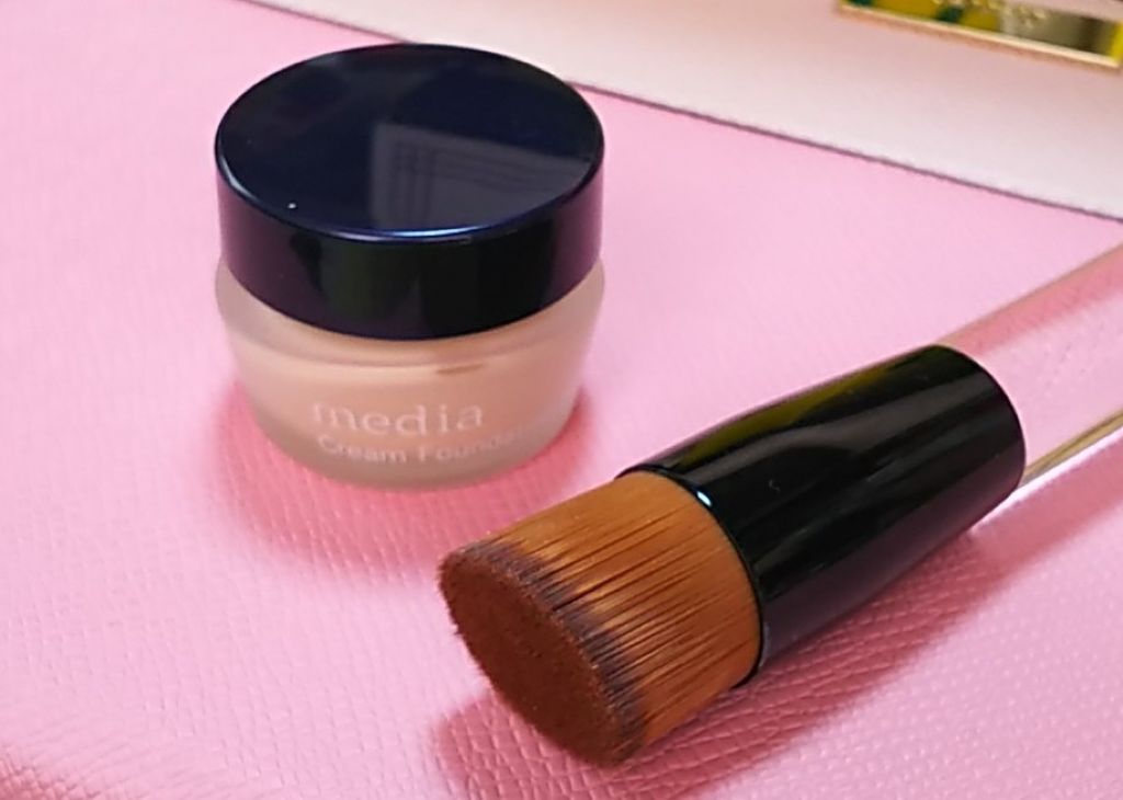 クリームファンデーション|media他、1商品を使った口コミ メディアのクリームファンデーション。コンビニのミニサイズです。 By よーこ