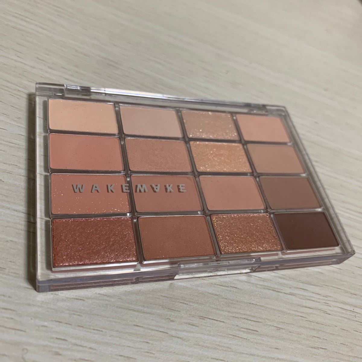 ソフトブラーリングアイパレット|wakemakeの口コミ イエベ春におすすめのアイシャドウパレット!wakemake Soft