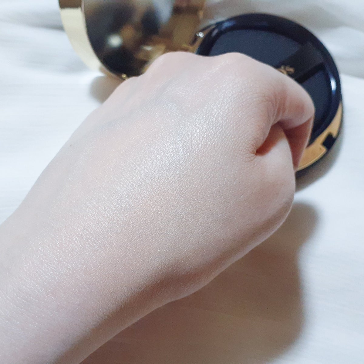 Signature Essence Cover Pact |age20sの色味は?色選びの参考になる口コミ Age20sエージト