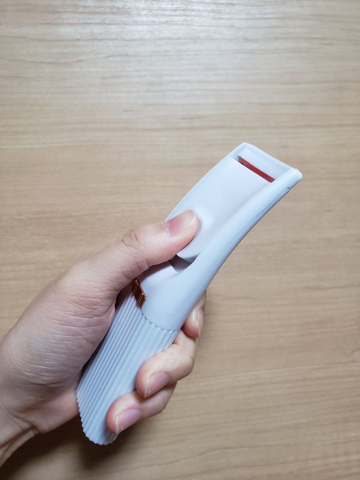 電動ホットビューラー|daisoの口コミ 超優秀!100均で買えるおすすめビューラー! Daiso 電動ホットビューラー By 楓𓈒 𓂂𓏸