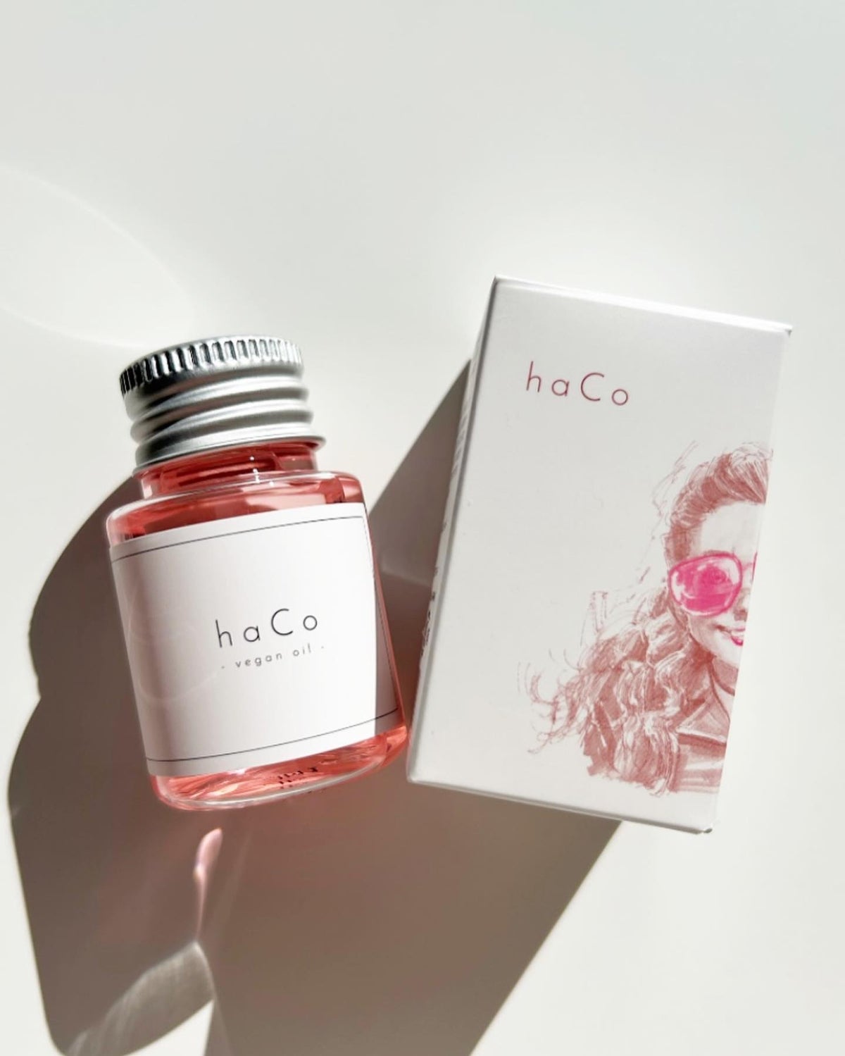 Hacoヴィーガンオイルpf ペアー&フリージアの香り|haco の使い方を徹底解説 思わずパケ買い💕髪、肌、爪にも使えるvegan100