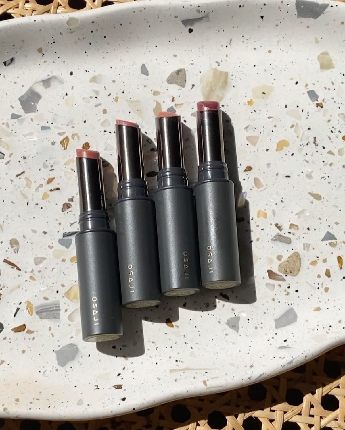 【新色レビュー】ニュアンス リップスティック｜OSAJIの人気色を比較「イエベ春におすすめの口紅！\やっぱり絶妙🤍OSA..」 by marika sugisaki | おえかきコスメ(乾燥肌 ...